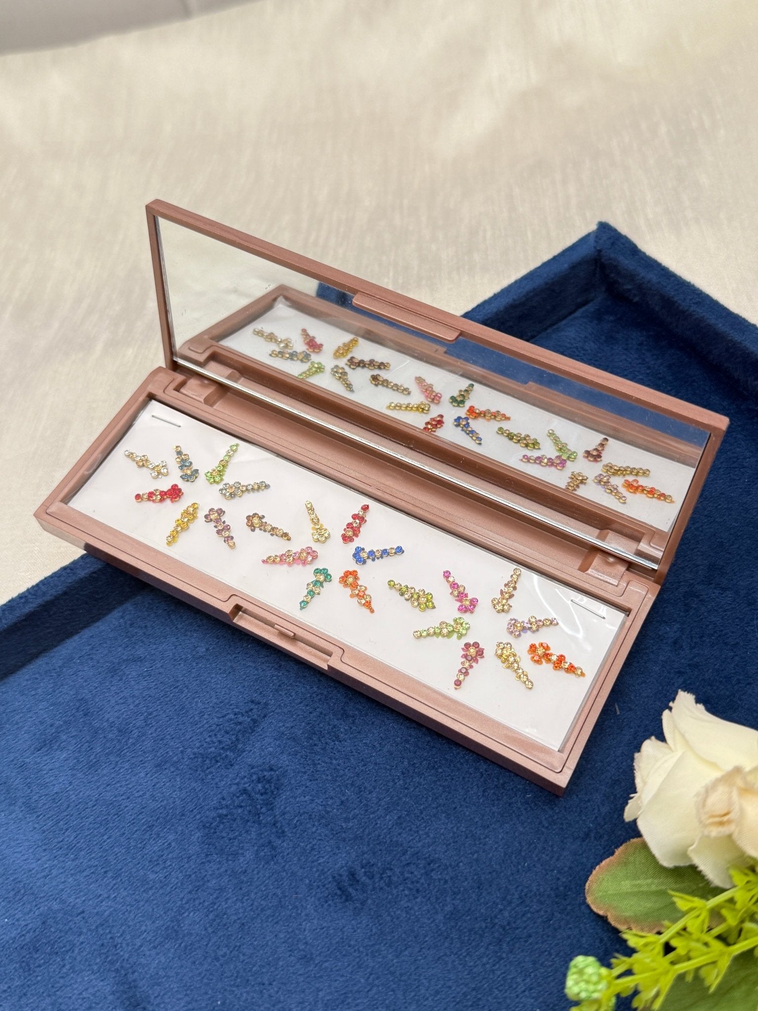 Premium Grand Bindi Box 161 - Mahilas