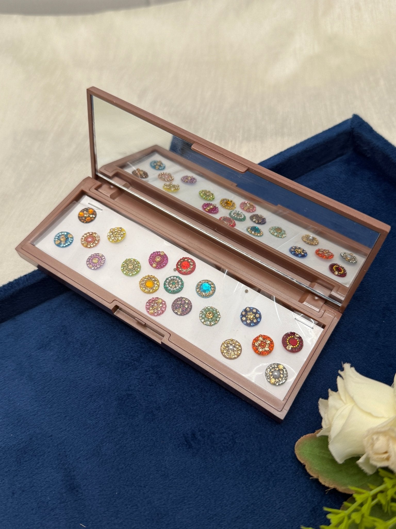 Premium Grand Bindi Box 163 - Mahilas