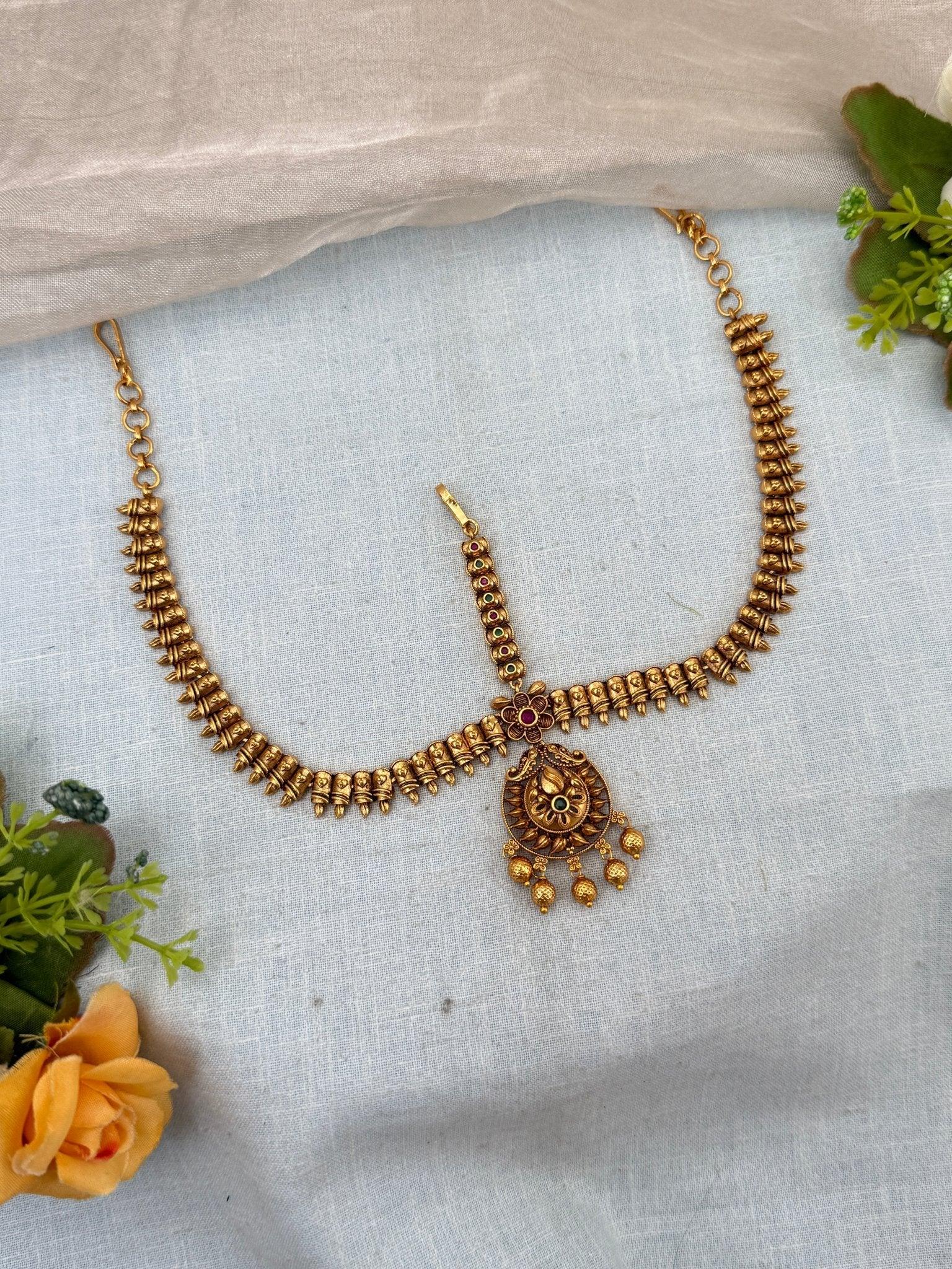 Royal Antique Maang Tikka Mathapatti 318 - Mahilas